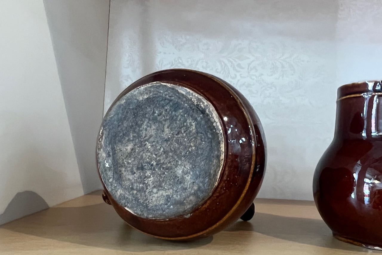 fa606 Treacly coloured French antique jug with a side handle – Romantique